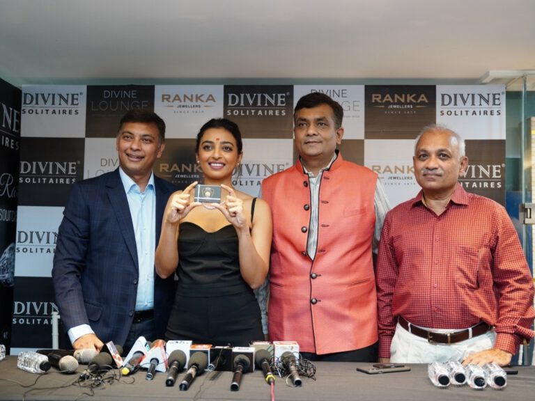 Radhika Apte inaugurates India’s First Exclusive Divine Lounge in Pune ...